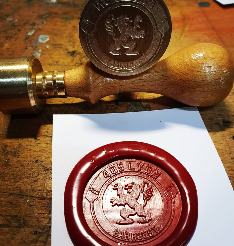 Sceau en laiton, avec logo personnalisé, pour cachets de cire. – Mon ...